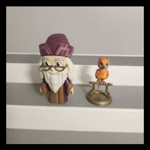 Funko | Toys | Funko Albus Dumbledore And Fawkes The Phoenix With Stand ...